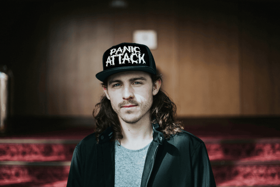 Dark Comrade Font · 1001 Fonts