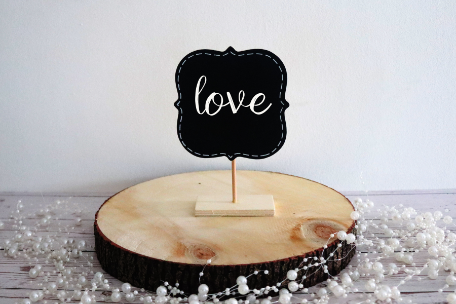 Keychain Font · 1001 Fonts