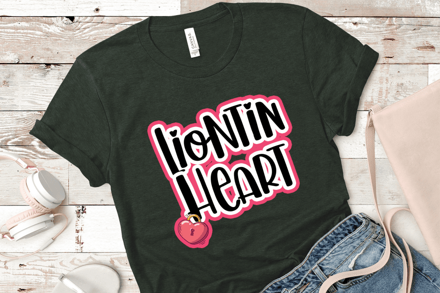 Liontin Heart Font · 1001 Fonts