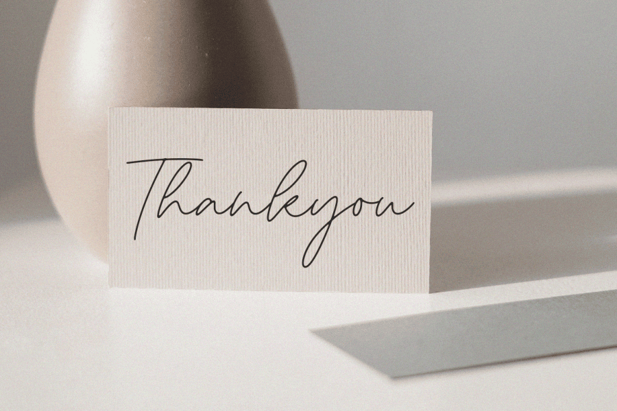 Realistica Font · 1001 Fonts