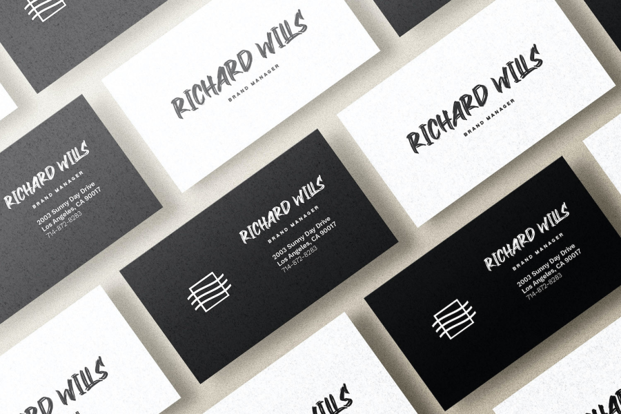 Ronald Charis Font · 1001 Fonts